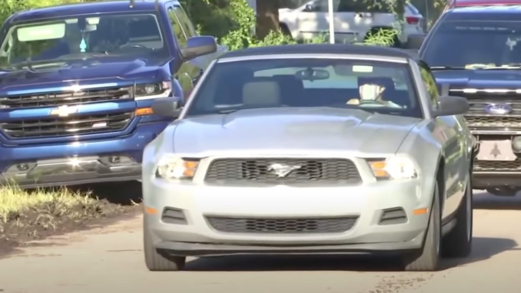 Brian Laundrie's Mother Arrives at Petito Deposition in Son's Notorious ...