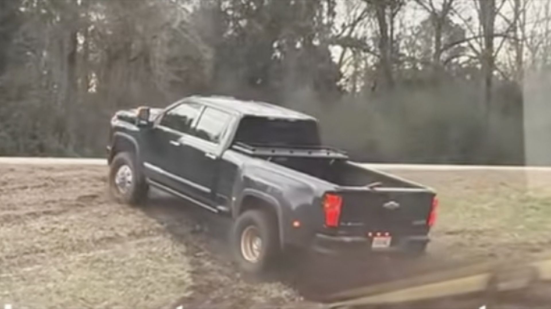 Silverado HD Dually Muscles Its Way Out of a Roadside Ditch in Viral ...