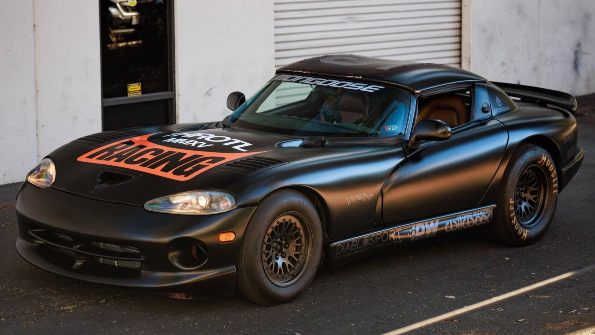 2001 Dodge Viper RT/10 Brings $33,250 After Hellcat Swap - Backfire News